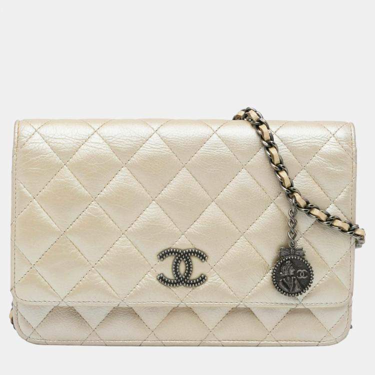 Chanel White Iridescent Lambskin CC Wallet on Chain Chanel | The Luxury ...