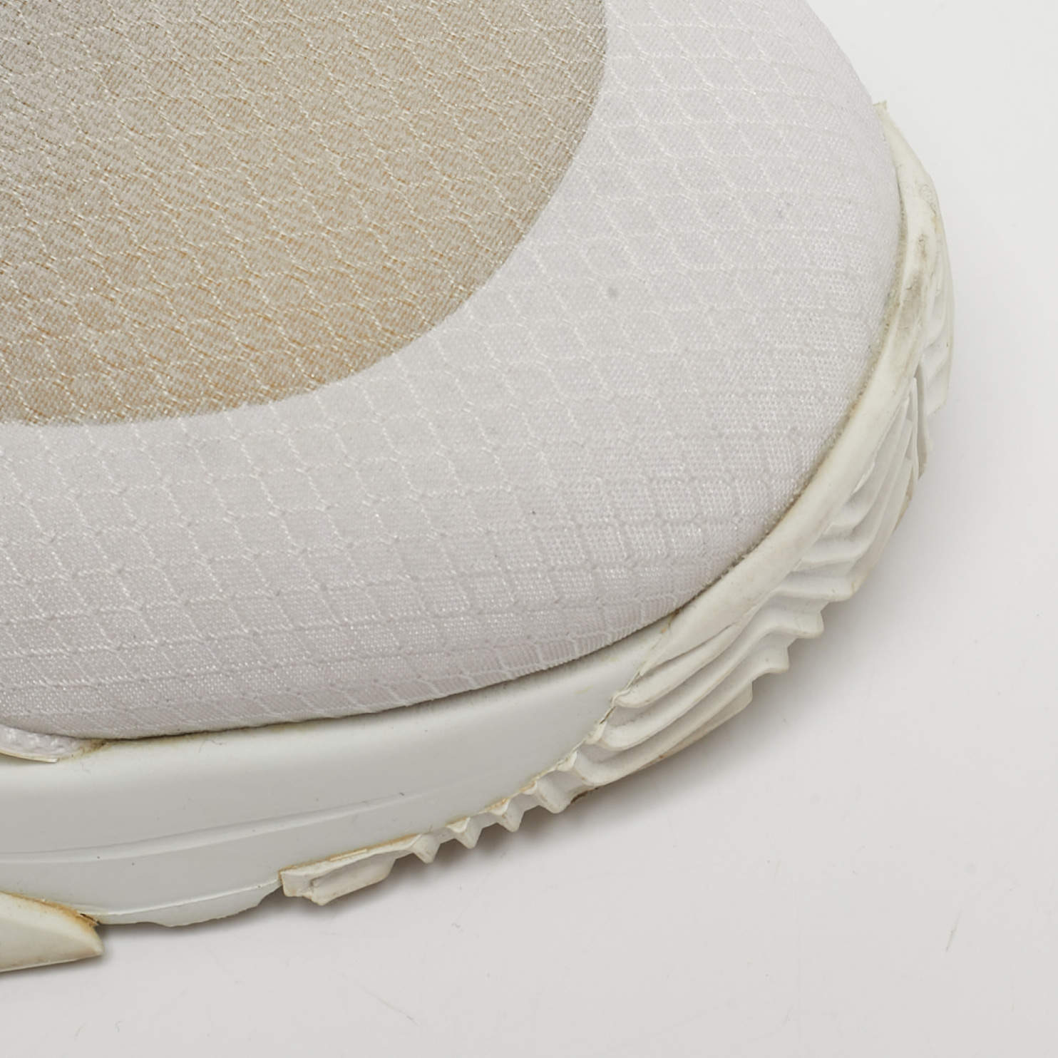 Fendi Flow Size 39 White Patent Leather and Suede Low Top Sneakers ...