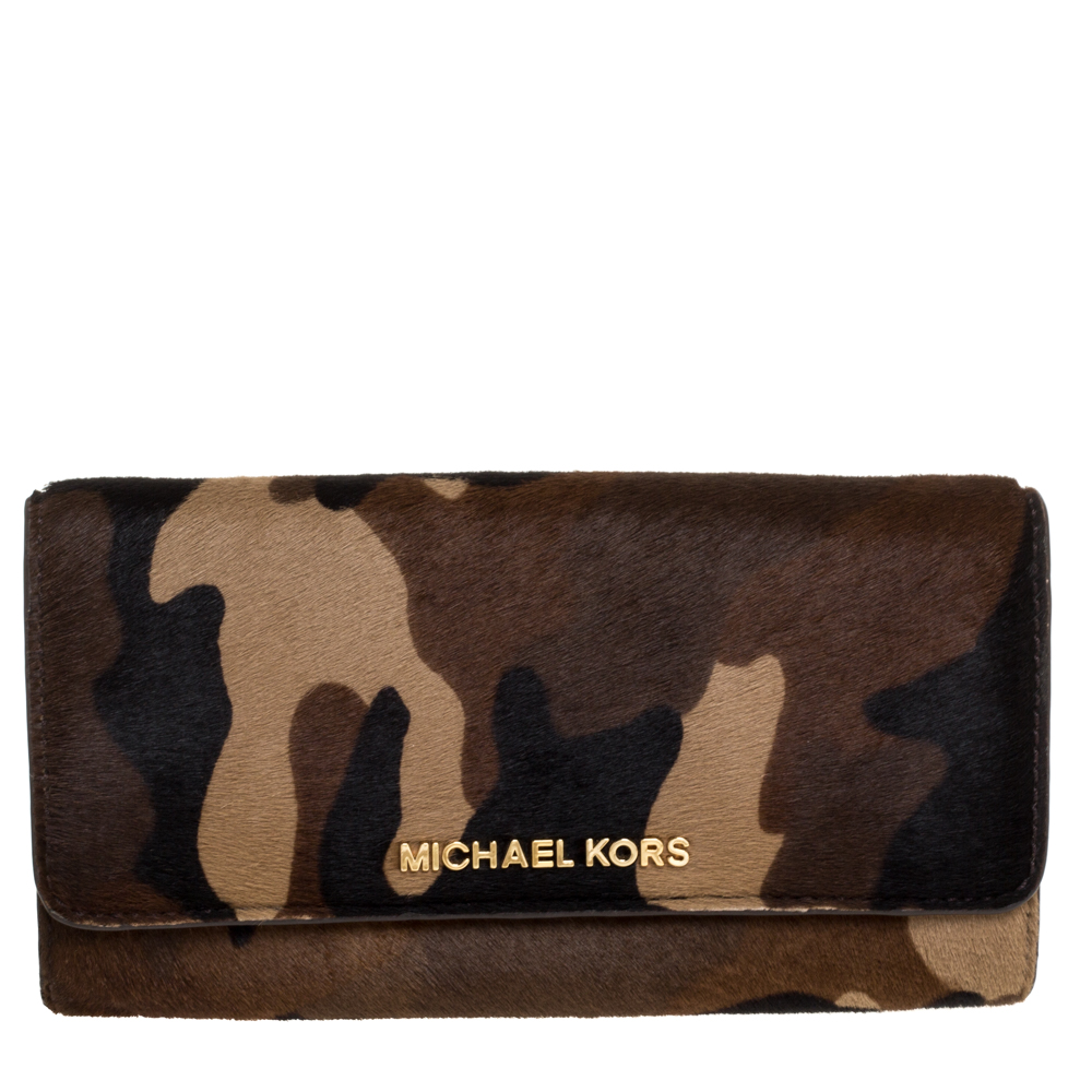 Michael kors camo wristlet store